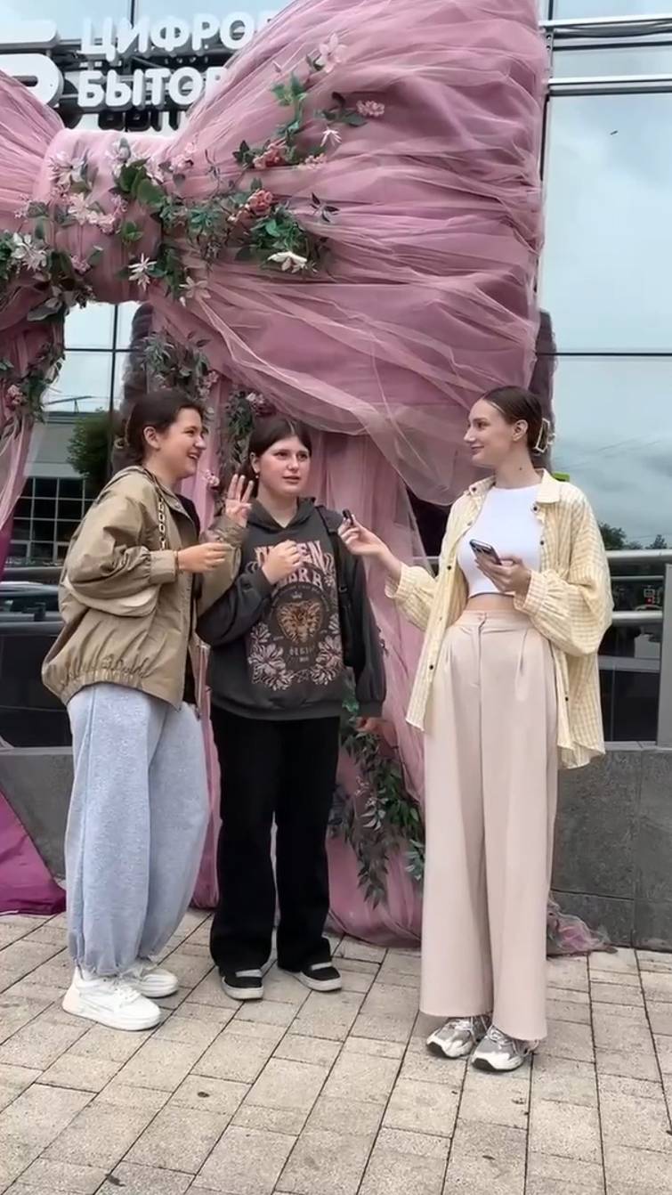 Насколько хорошо красноярцы помнят школьную программу? #shorts