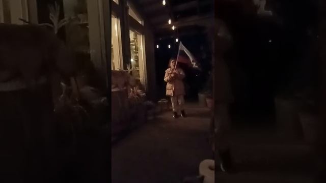 Спой, светик, не стыдись. Да каким Голосом!