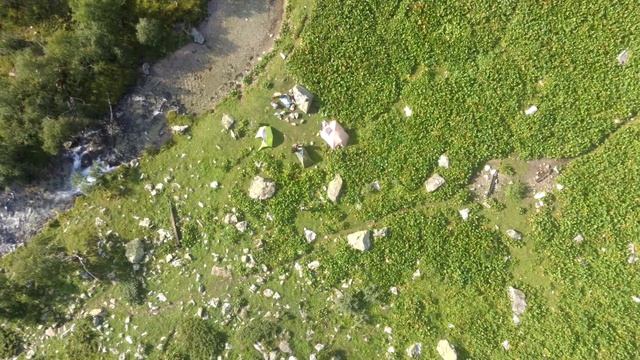 Поляна на реке Белая(КЧР.Архыз)