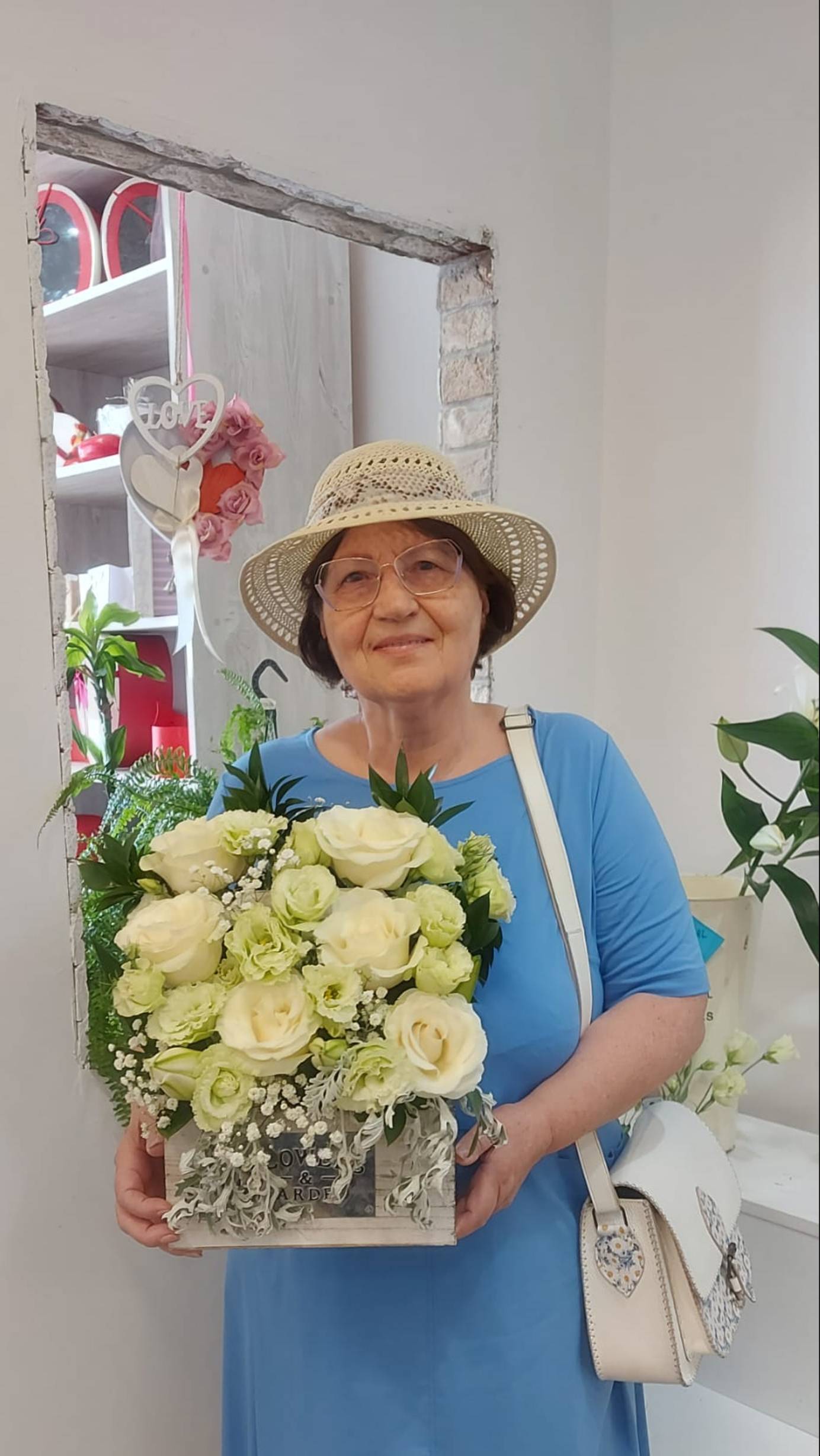 Букет для доамны из Германии 
20240801