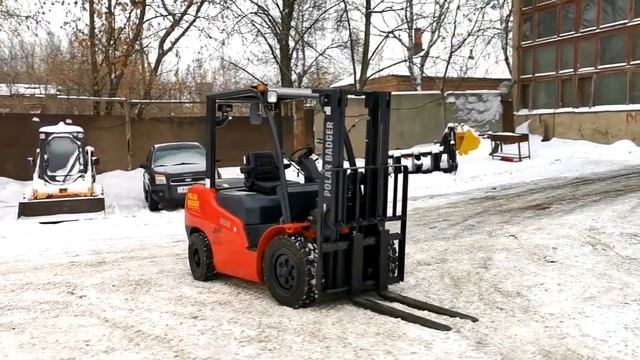 Вилочный погрузчик POLAR BADGER CPCD 30