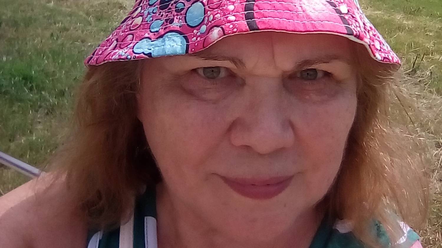 Вязально-алмазные будни.Вяжу первый раз воротничок.Засада...* Что на крючке и спицах. * Парк.Пляж.