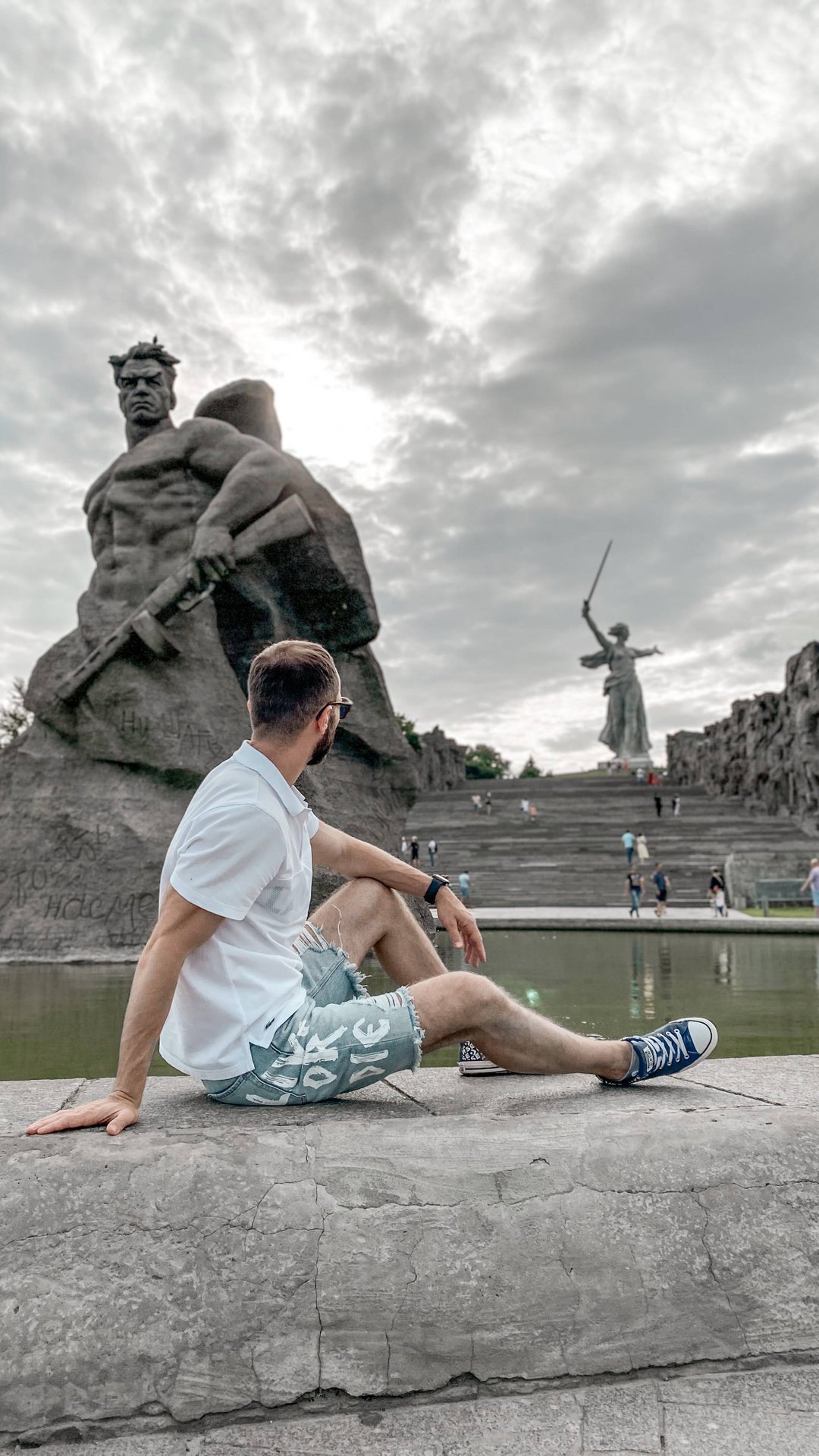 Родина-Мать зовёт... на хинкали и кофе ☕🗽