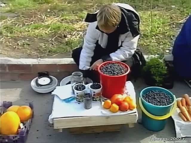 2002 год. Тюмень. Стихийная торговля.