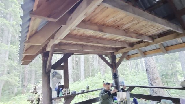 Туристическая стоянка "На реке Чистая" на 8 маршруте Кавказского заповедника