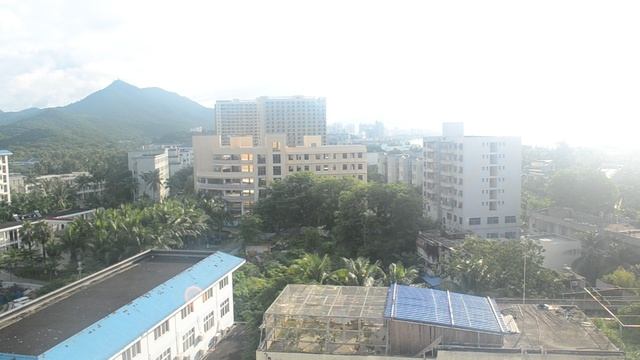 Утром на балконе.Додунхай.