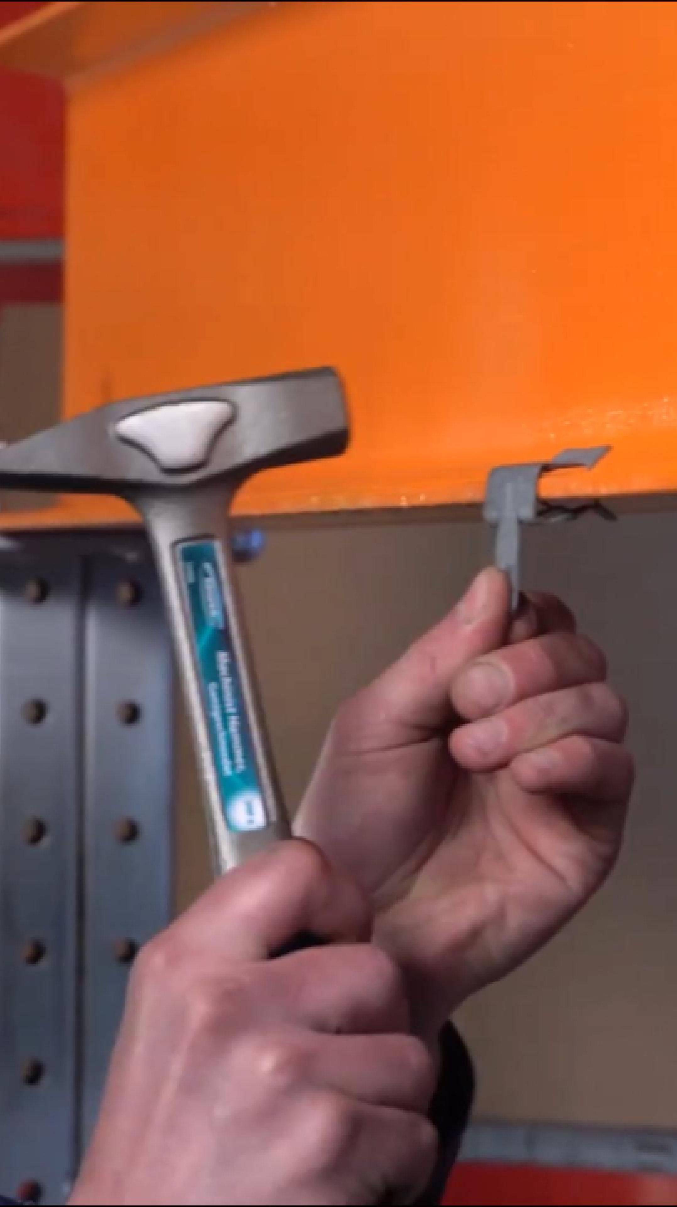 Как быстро подвесить воздуховод