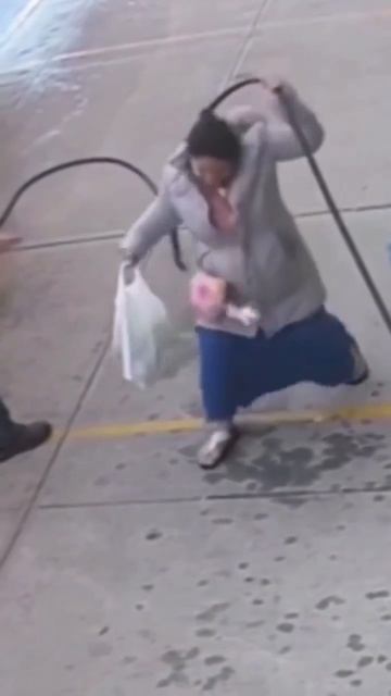 Только слабак перешагнёт...