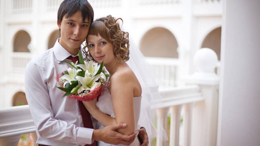 В России предлагают повысить брачный возраст