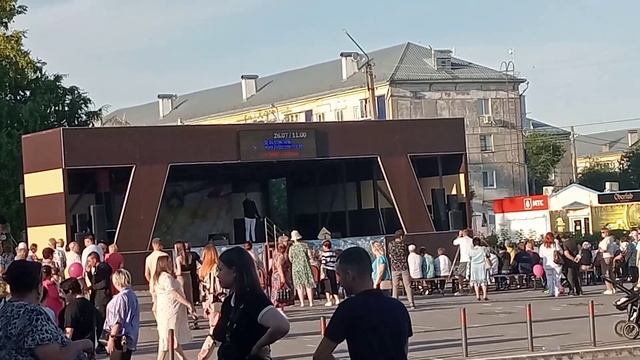 День семьи, любви и верности. Немного дачных новостей.