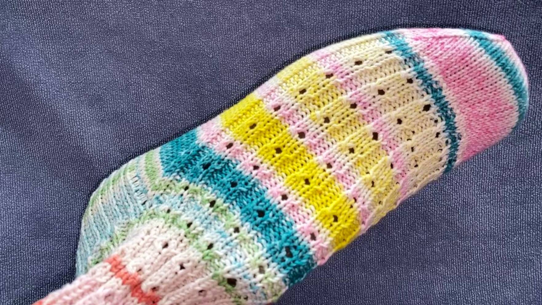 УЗОР ДЛЯ НОСКОВ И КРУГОВОГО ВЯЗАНИЯ