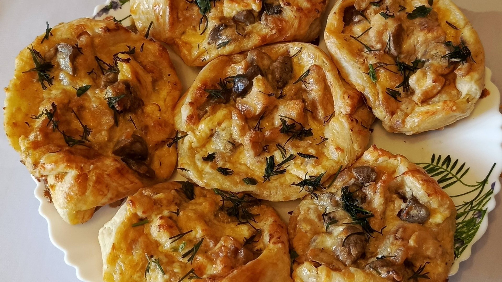 ПОПРОБУЙТЕ ЖУЛЬЕН В СЛОЕНОМ ТЕСТЕ-И ОБЯЗАТЕЛЬНО БУДЕТЕ ДЕЛАТЬ ЕЩЕ