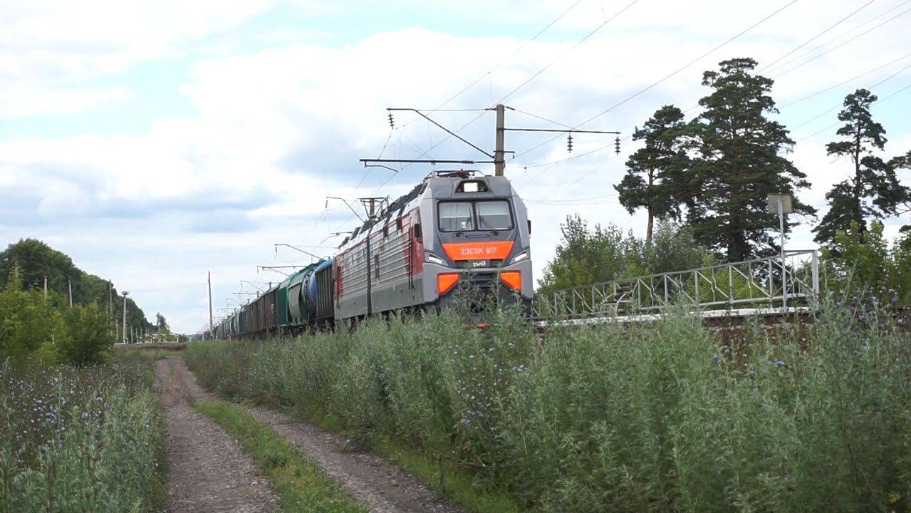 Электровоз 2ЭС5К-617 "Ермак"