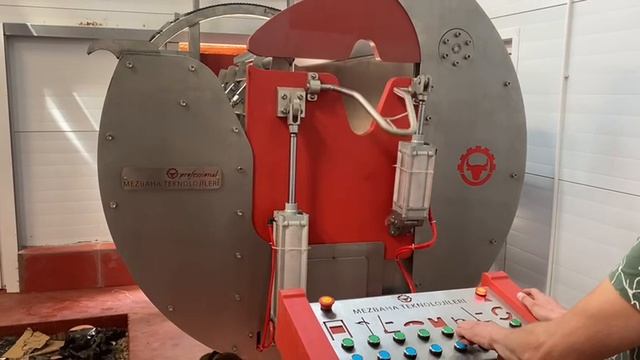 Халяльный бокс для убоя КРС
Проверка оборудования перед пуско-наладкой.