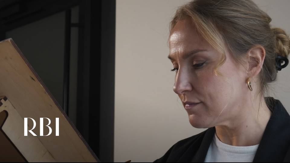 Арт-резиденция в отеле ARTSTUDIO M103: о судьбоносных встречах с художницей Евгенией Тут