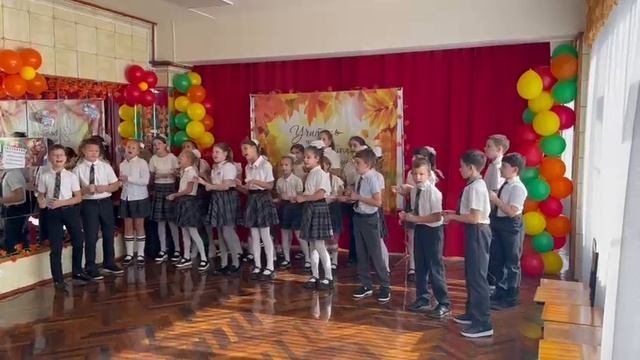 04.10.2024 "Всегда нужны учителя"  (Умники и умницы не бегают по улице...)