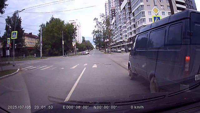 Проезд на красный через перекрёсток и по встречке.