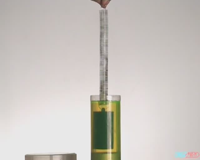 Физика. Опыты. Действие жидкости на погруженное тело