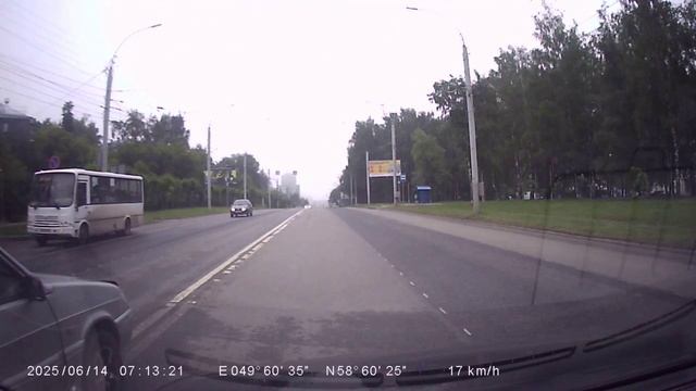 Обгон при повороте на перекрёстке.