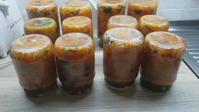 Солянка из капусты с грибами на зиму,