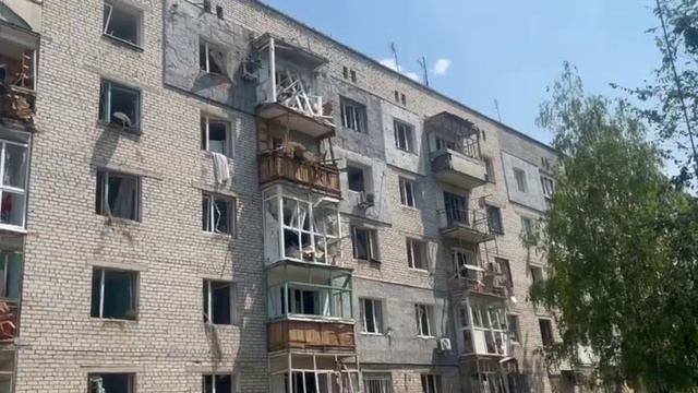 Украинские нацисты нанесли удар по жилому кварталу города Васильевки