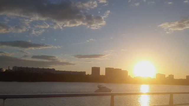 Красивый вечер.