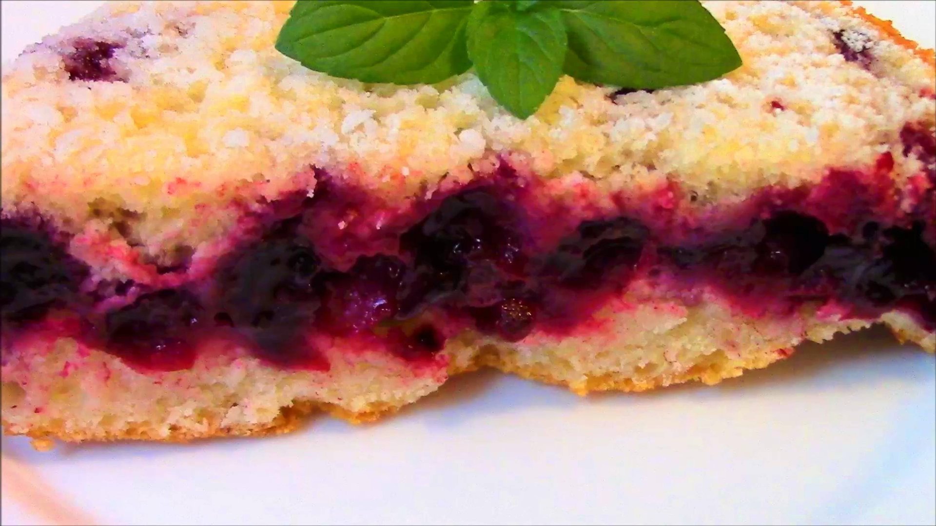 Заливной пирог из теста на кефире с сочной начинкой.