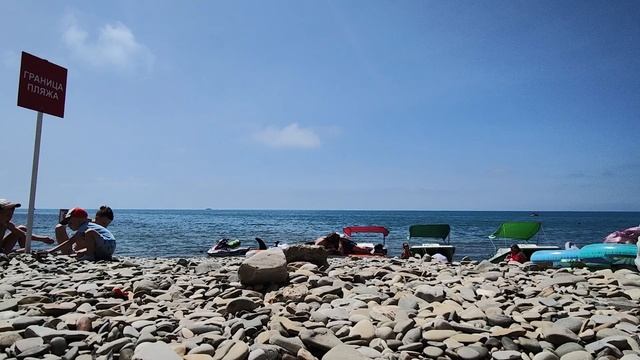 🌅 УЮТНЫЙ ПЛЯЖ ЧЕРНОГО МОРЯ | СПОКОЙНЫЙ ОТДЫХ И ДЕТСКИЕ ИГРЫ НА ГАЛЕЧНОМ ПЛЯЖЕ