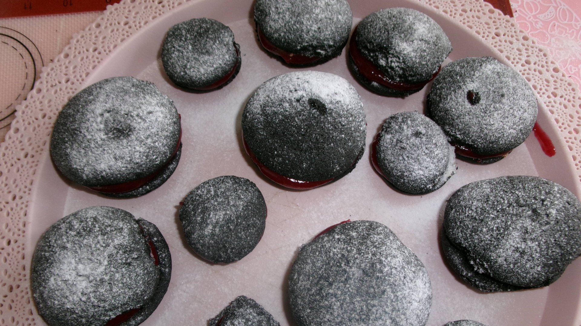 Рецепт. Новые печеньки с джемом. Очень вкусные получились. Тают сразу  во рту..