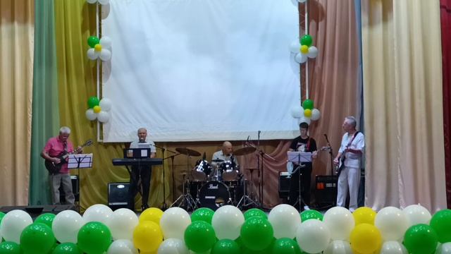 "Дорога в облака" в исполнении ВИА "Союз" на концерте ко дню семьи любви и верности. с.Табуны
