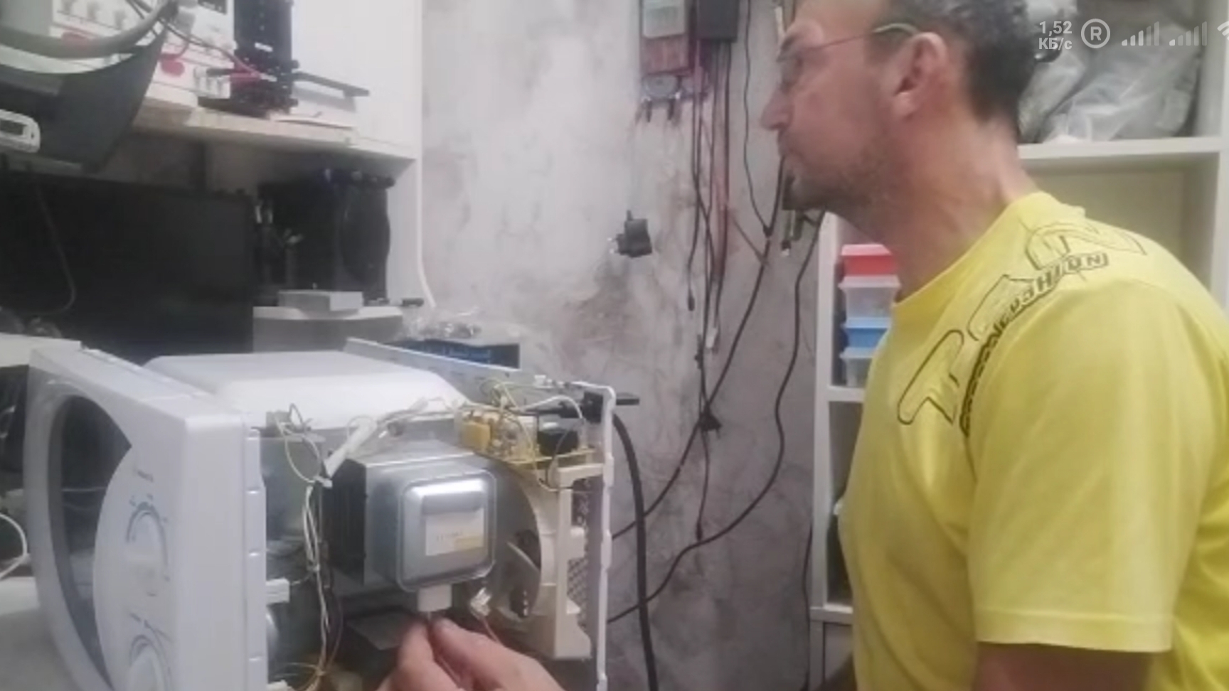 Искрит микроволновка, ремонт.