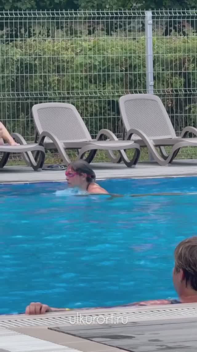 Открытый бассейн в санатории Ленина