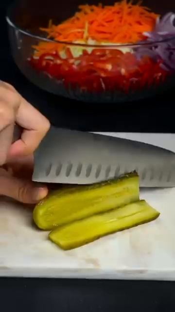 Салатик на заметку для приготовления Ингредиенты: Капуста Морковь Соленый огурец Красный перец ...