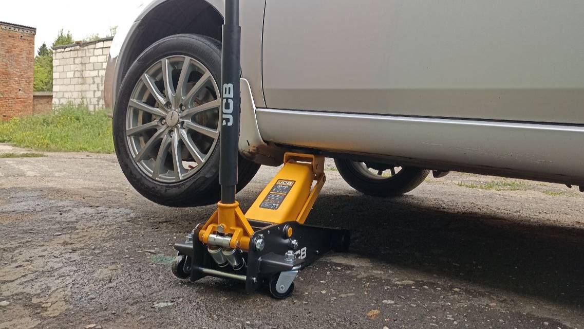 Домкрат JCB 3т Распаковка и обзор