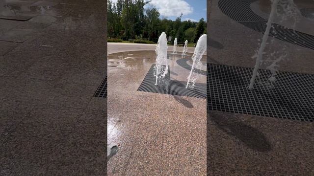 У фонтана. Нижний Новгород. Парк Швейцария 17.06.25