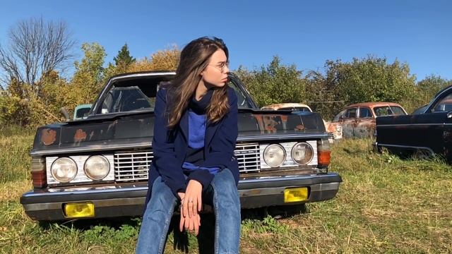 не рассказывай мёртвому о живом.