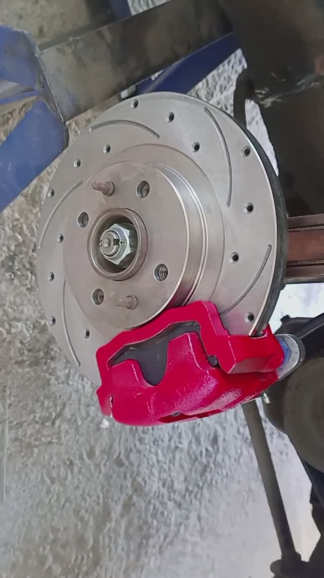 Покрасил Суппорта в красный.А вы красите суппорта?