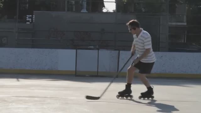 Тренировки с шайбой на роликах: улучшаем навыки - Bill Stoppard #сезонконтентаRUTUBE