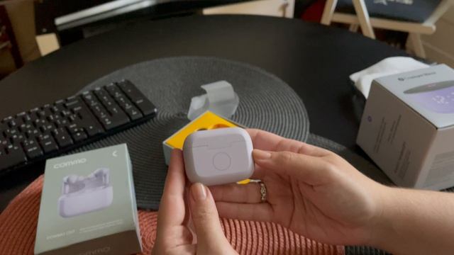 Распаковка наушников COMMO OST Earphones в лавандовом цвете Lavender