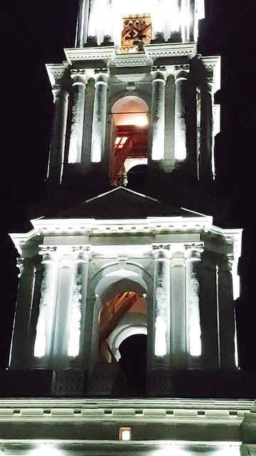 Калязинская колокольня в свете прожекторов