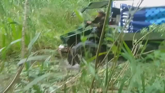1й испытание водой прошел 2й наполовину 3й до большой воды не доехал, но развернулся сам...
