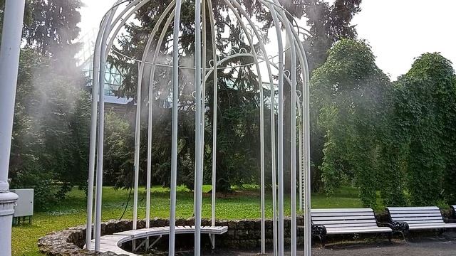 Центральный парк культуры и отдыха Горького Москва. Беседки с искусственным туманом для охлаждения