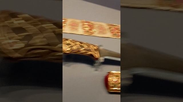 Безмерно обожая изумруд. Выставка в Эрмитаже. Эпизод пятый.