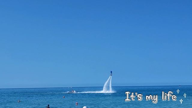 "Летающие люди"флайборд шоу трюки над водой.Сочи.Чёрное море.