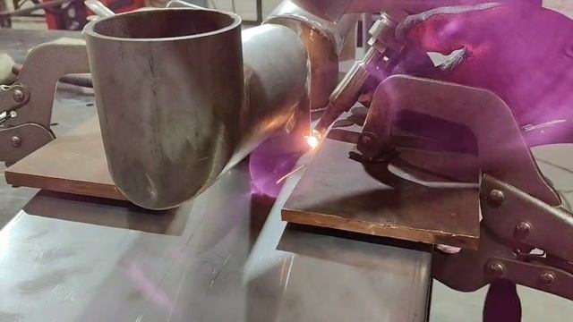 Лазерная резка нержавейки