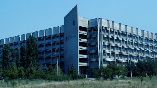 Зачем в СССР над окнами устанавливали БЕТОННЫЕ козырьки_