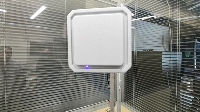 RFID-считыватель SAUK LR290-iot-pro (со встроенной антенной) и RFID-браслет для идентификации людей