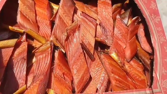 Ломтики нерки холодного копчения