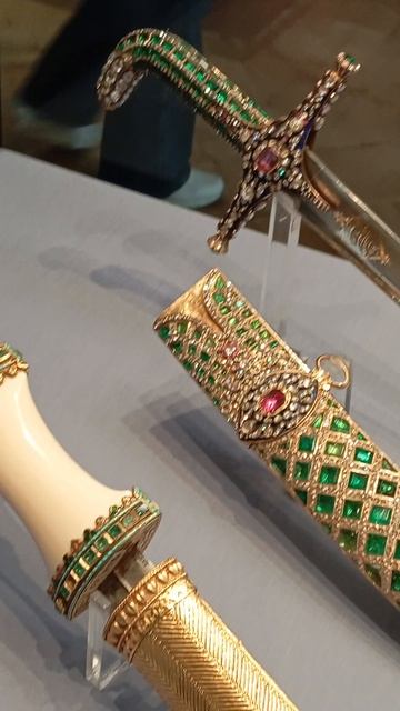 Безмерно обожая изумруд. Выставка в Эрмитаже. Эпизод четвёртый.