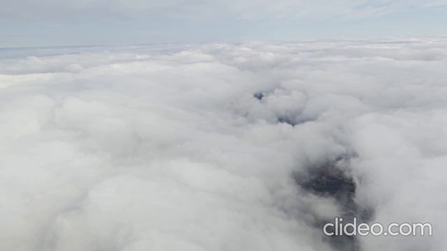 Над облаками летим красиво!